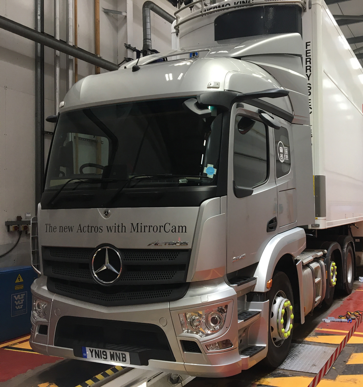 Mercedes-Benz Trucks and Continental develop trailer TPMS | Tire ...