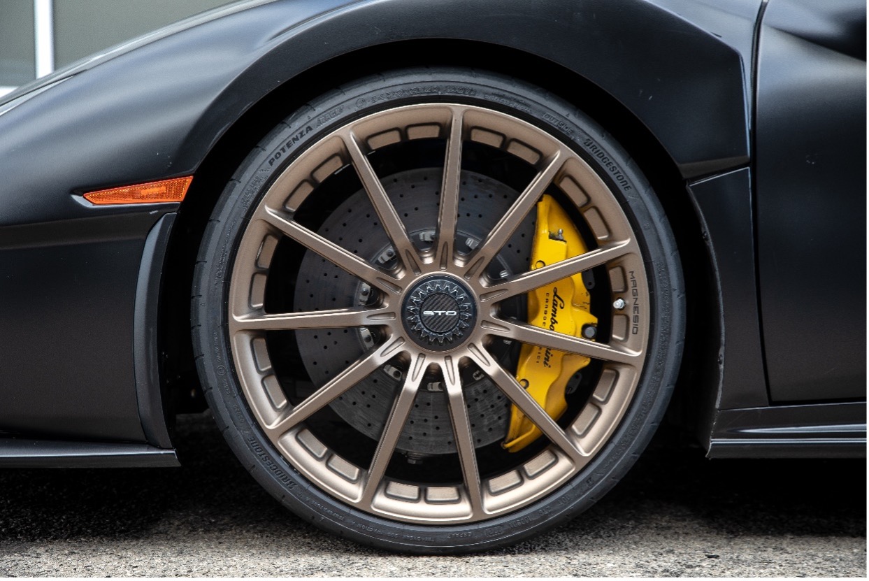 Bridgestone selected as tire supplier for Lamborghini Huracán STO ...