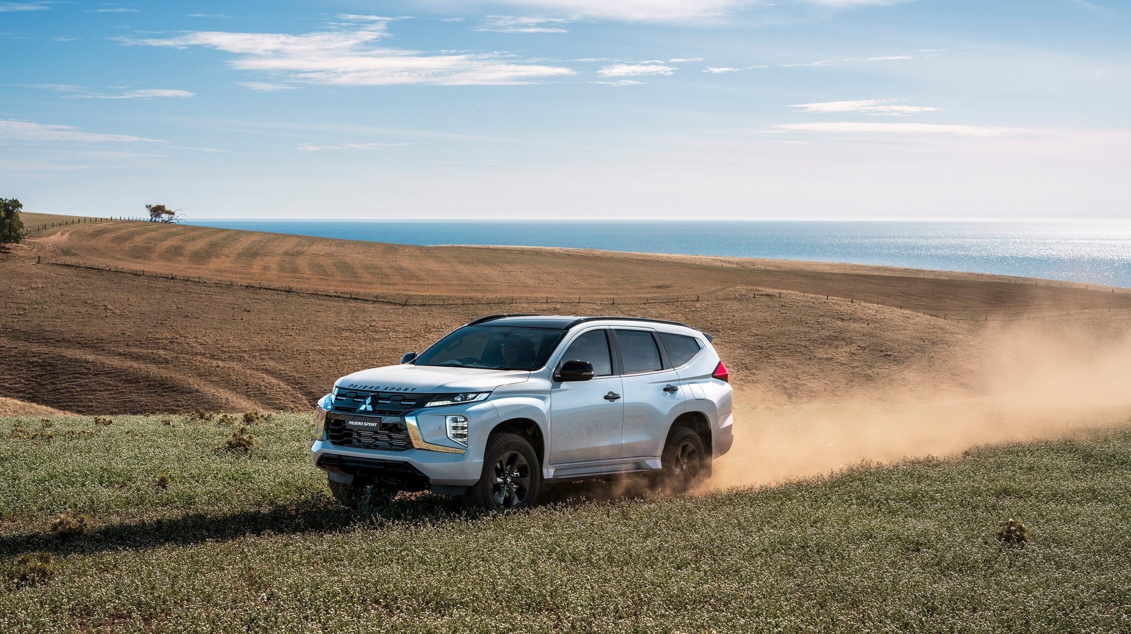 Mitsubishi’s Pajero Sport equipped with Yokohama Rubber's Geolandar G94 ...