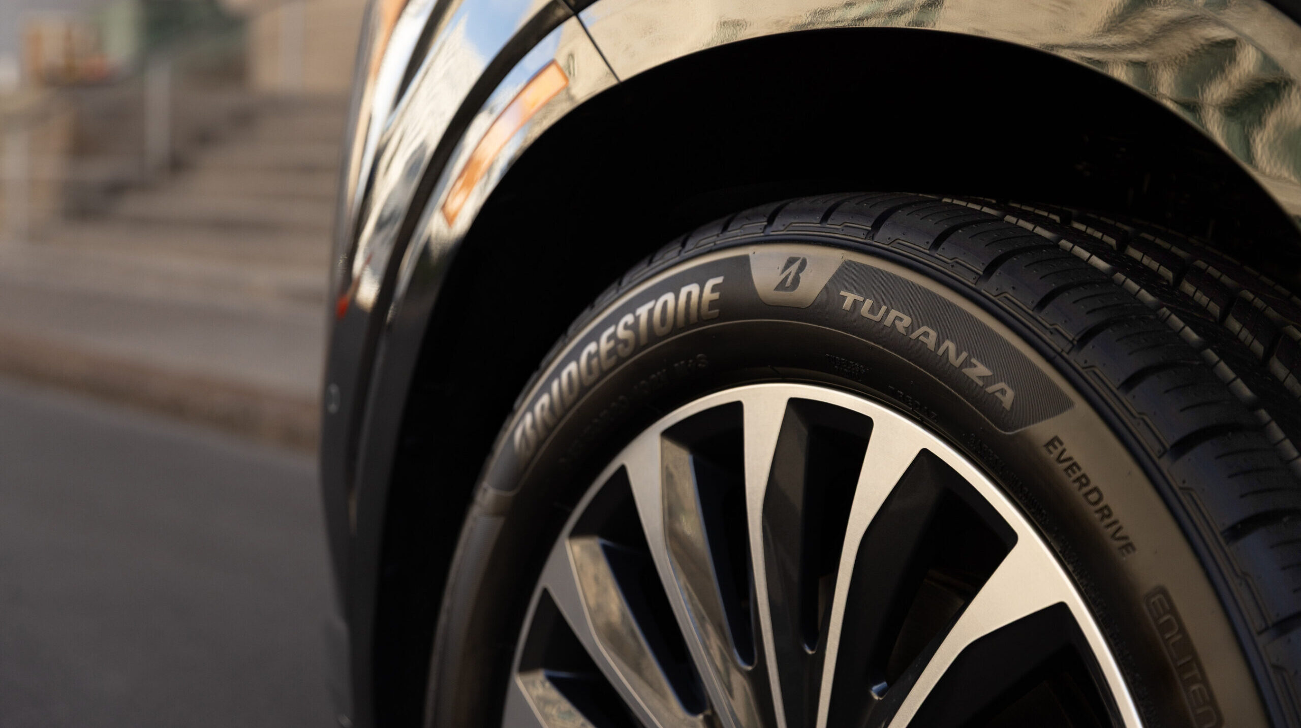 Bridgestone launches Turanza EverDrive touring tire for sedans, CUVs ...