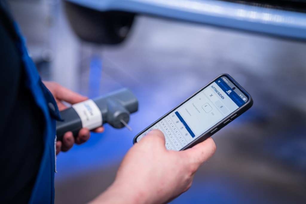 Transense unveils lower-cost TLGX3 and TLGX4 tire inspection tools | Tire Technology International